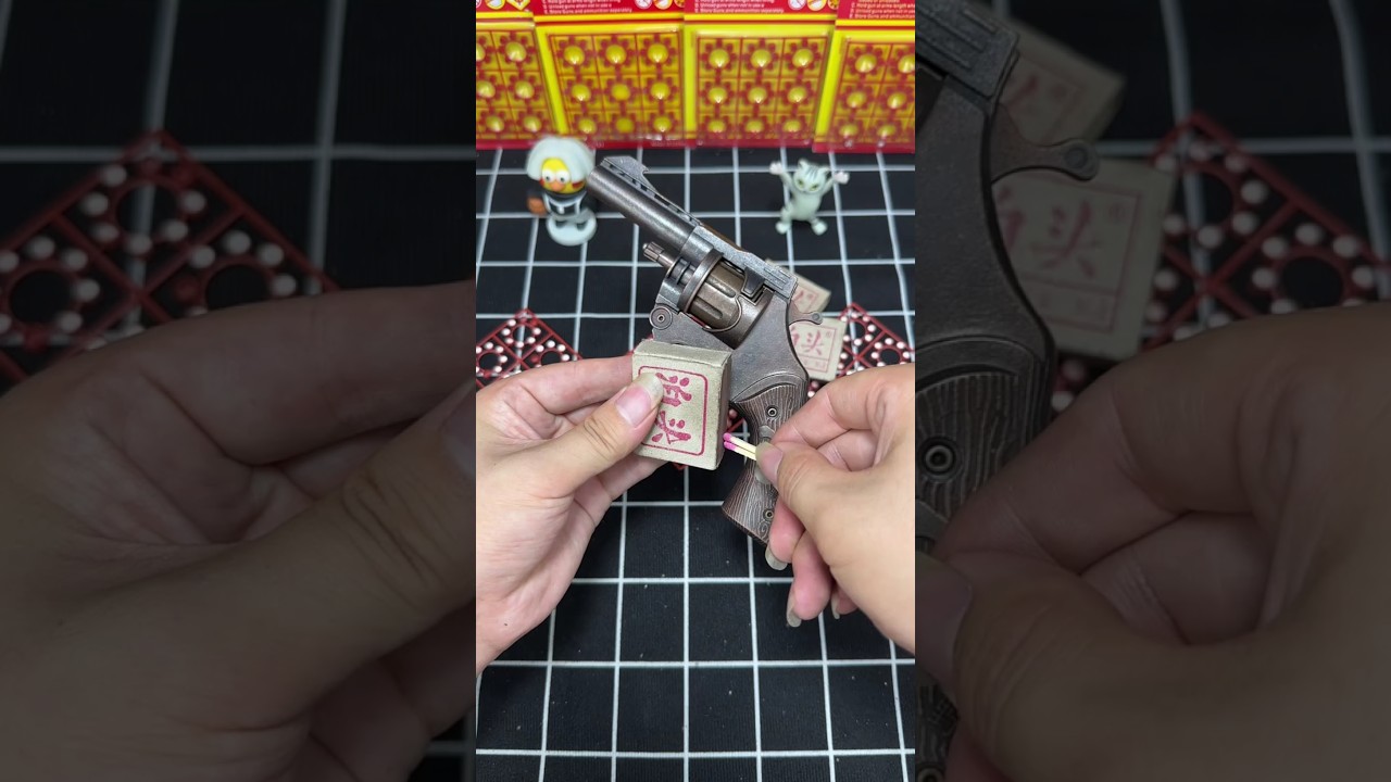 Smashing gun #pistolfiring #gun - YouTube