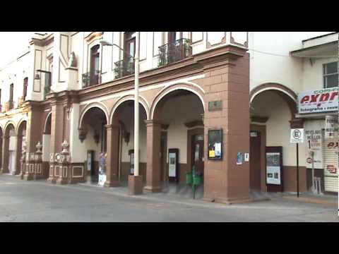 EL JARDIN Y LA PRESIDENCIA CIUDAD HIDALGO MICHOACAN - YouTube