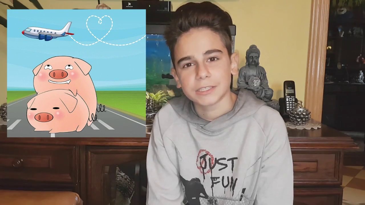 Sunt Un Mic Ticalos ! - YouTube