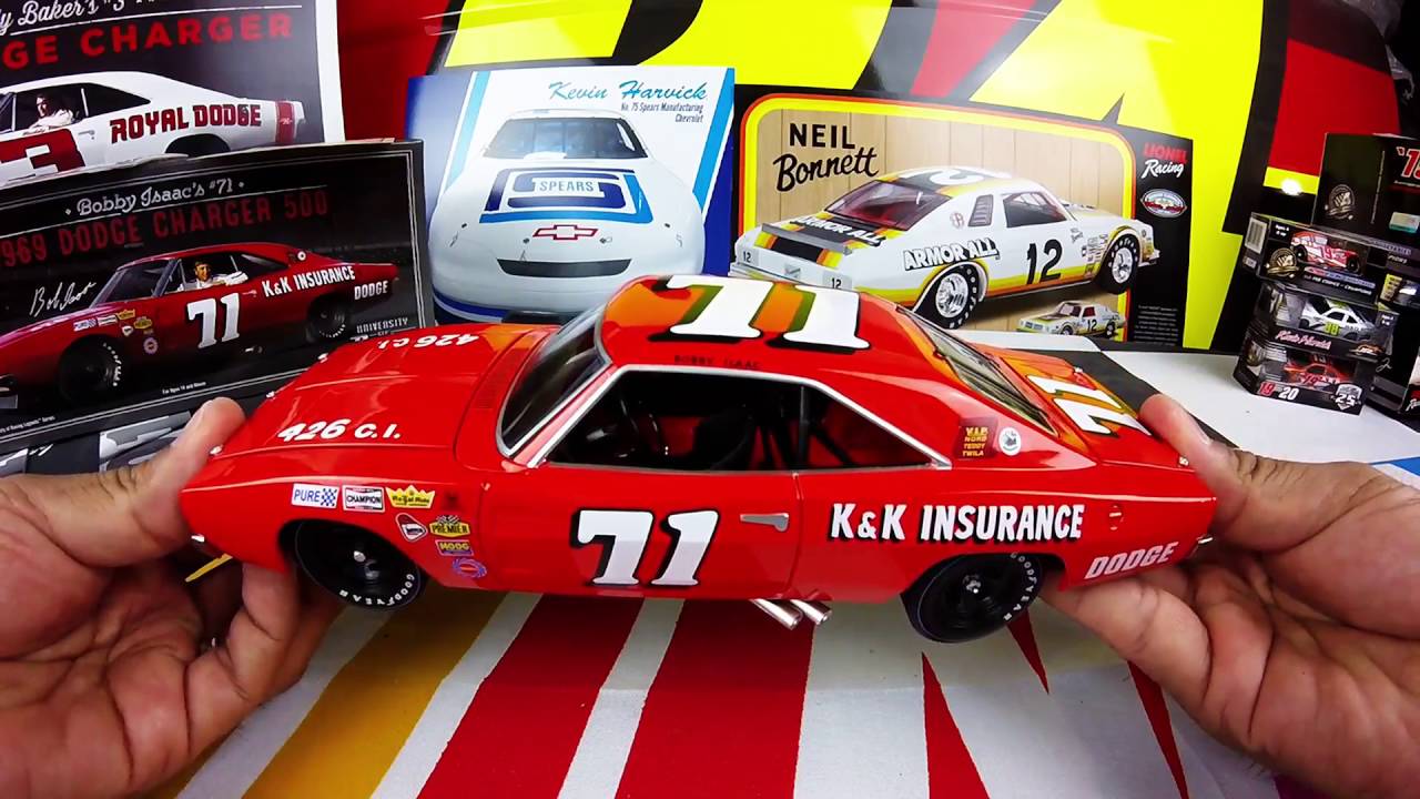 Unboxing the 1969 Bobby Isaac #71 Dodge Charger 500 1/24 University of ...