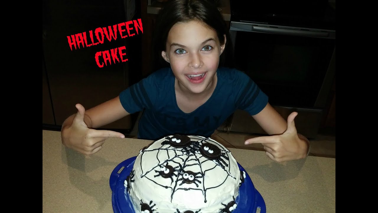 DIY HALLOWEEN CAKE WITH OREO SPIDERS - YouTube