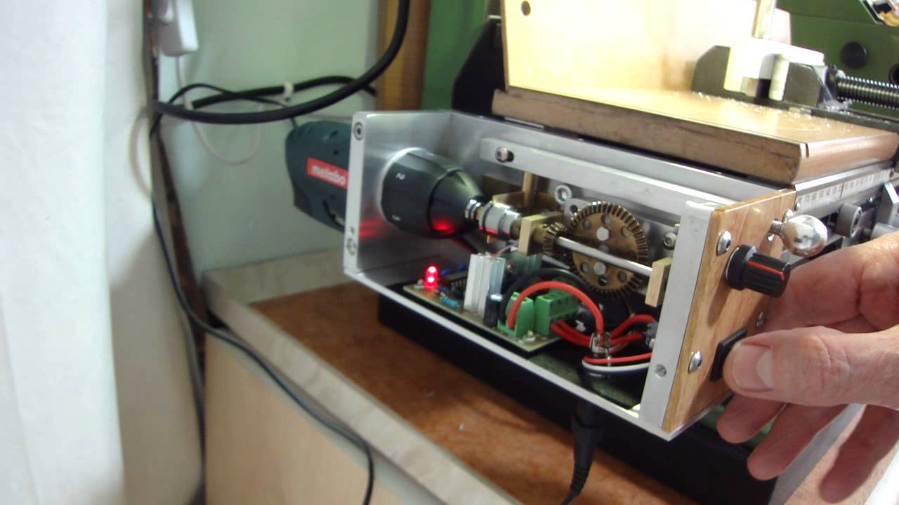 power feed for Warco WM14 milling machine, homemade - YouTube