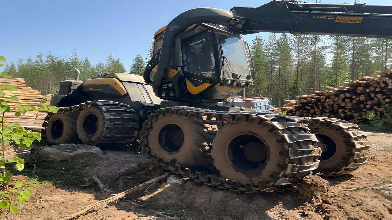 🚩Amazing Tigercat and Ponsse Scorpion King Harvesting Head in action ...