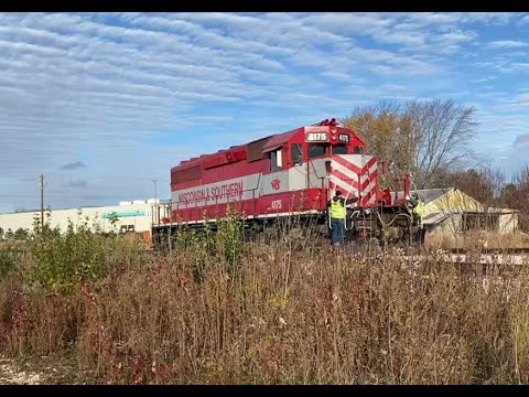Wisconsin & Southern switching Plymouth, WI - YouTube