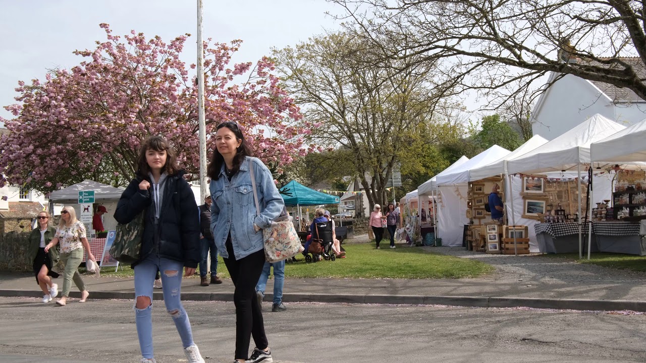 Croyde Bay Craft Market - YouTube