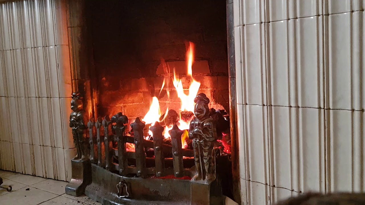 Cozy campfire for 6 minutes - YouTube