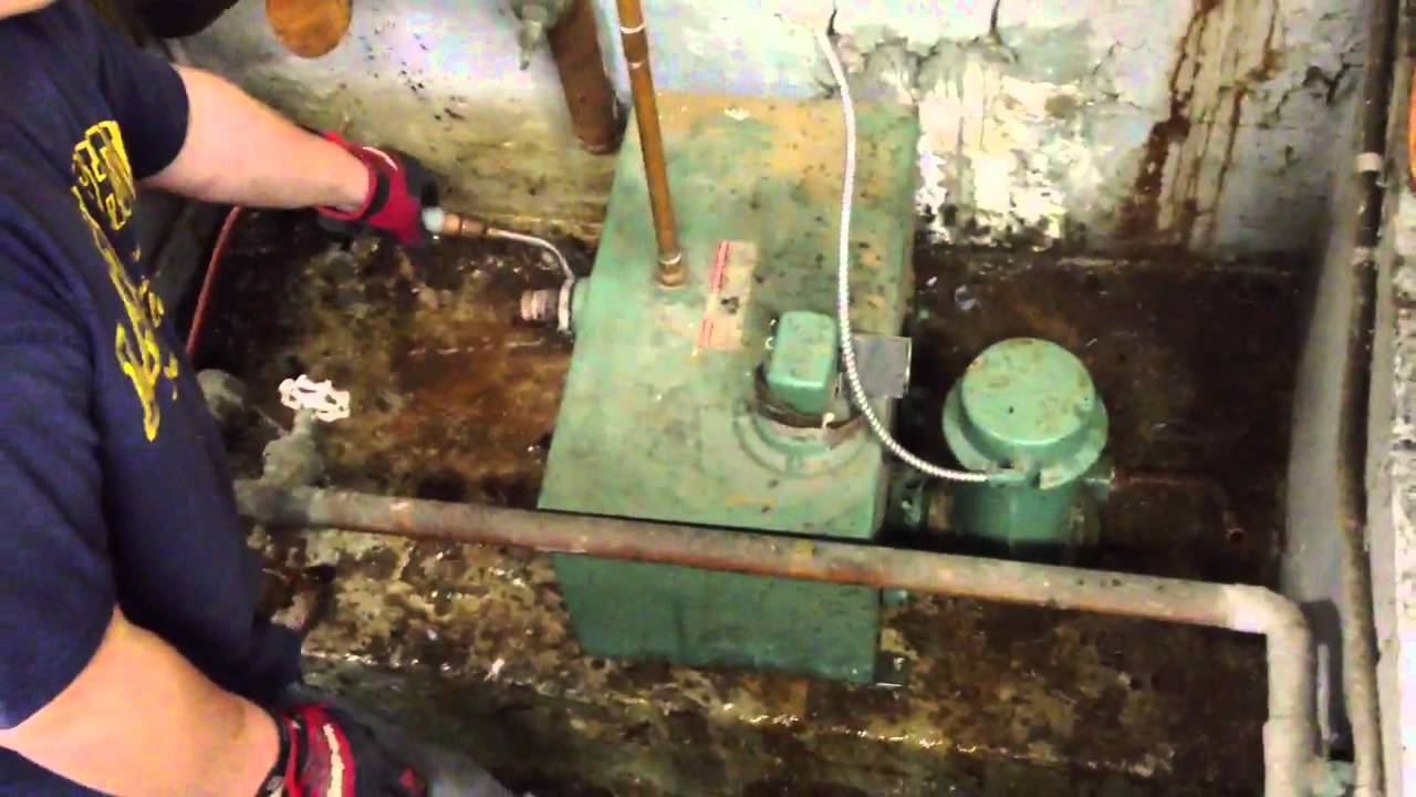 Boiler rebuilding, repiping water return - YouTube