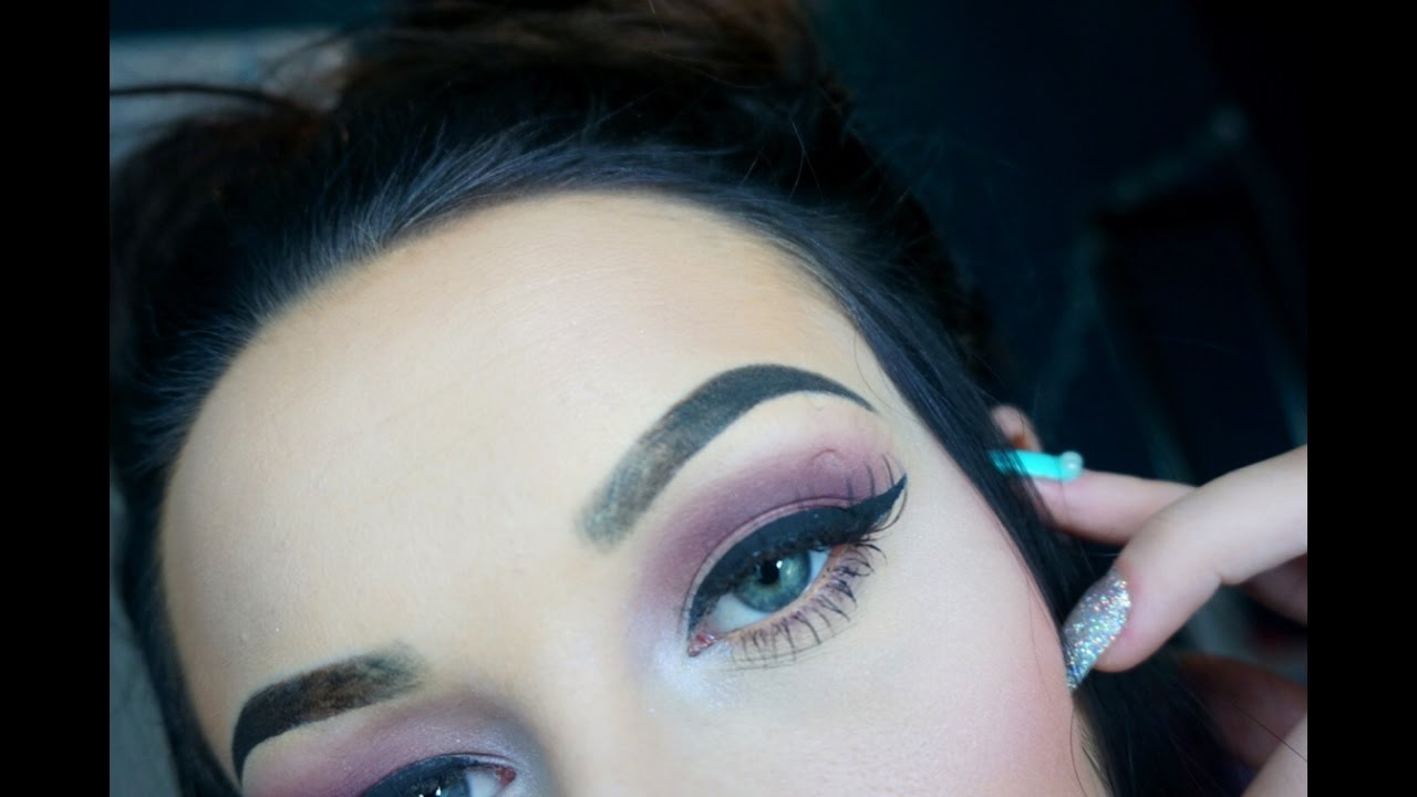 BROW AND WINGED EYELINER TUTORIAL / ROUTINE - YouTube