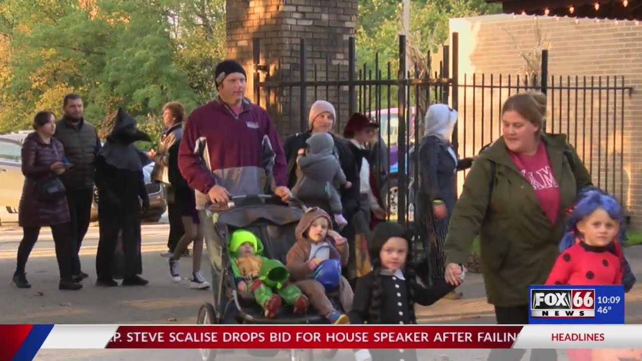 Zoo Boo 2023 kicks off at the Erie Zoo - YouTube