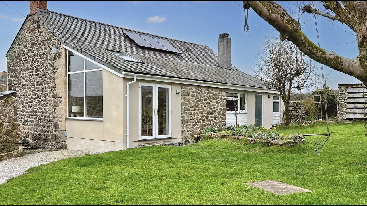 Video Tour - Lea Cottage, Burras - YouTube