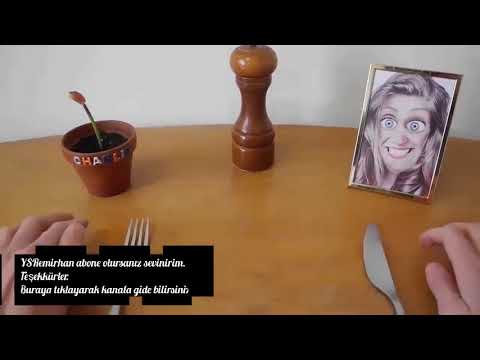 Öğle Yemeğinde çiçek yiyen adam.