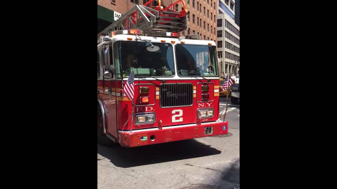 QUICK DIFFERENT VIEW OF FDNY ENGINE 8 & FDNY LADDER 2 RESPONDING OFF ...