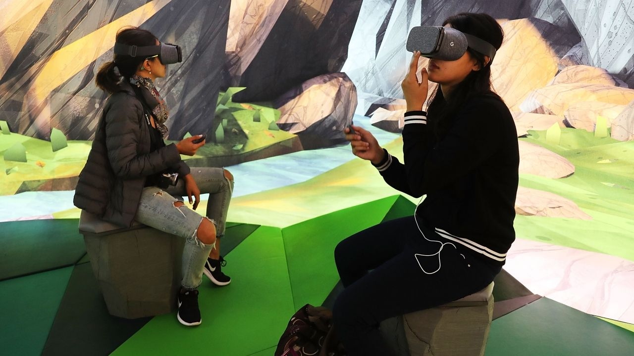 Google working on a stand-alone VR headset - YouTube