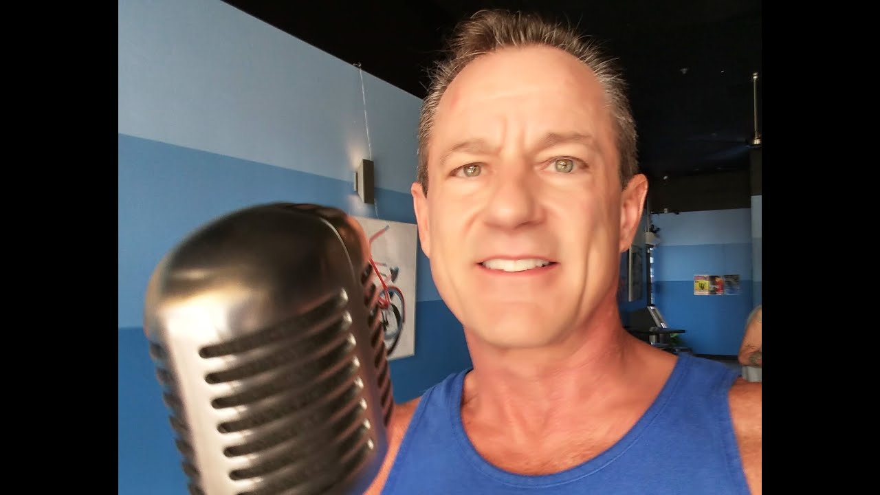 Bill Lohnes at The Roost Lounge - YouTube