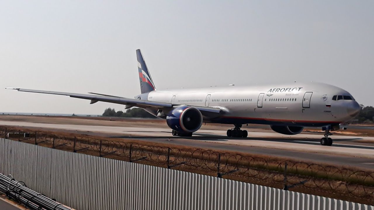 Aeroflot Russian Airlines Boeing 777-3M0(ER) RA-73131 Taxi & Takeoff - YouTube