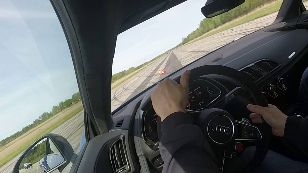 2016 Nogaro (RS) blue Audi R8 V10 Plus 610 PS -launch ,handling course ...