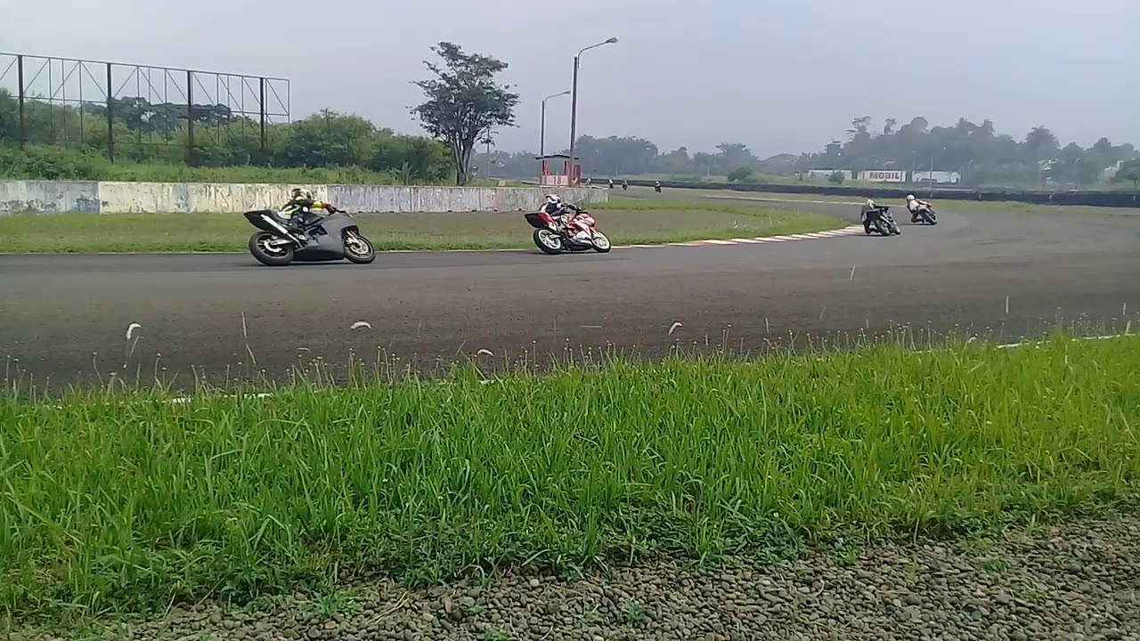 CBR DAY RACE AT CIRCUIT SENTUL - YouTube