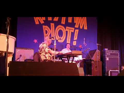 Rhythm riot 2019(2) - YouTube