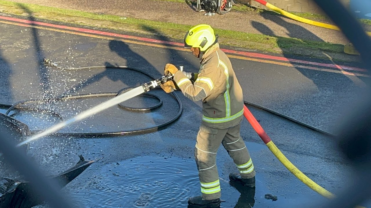 !ON SCENE! Car Fire In Stirchley BRV And Pump On Scene - YouTube