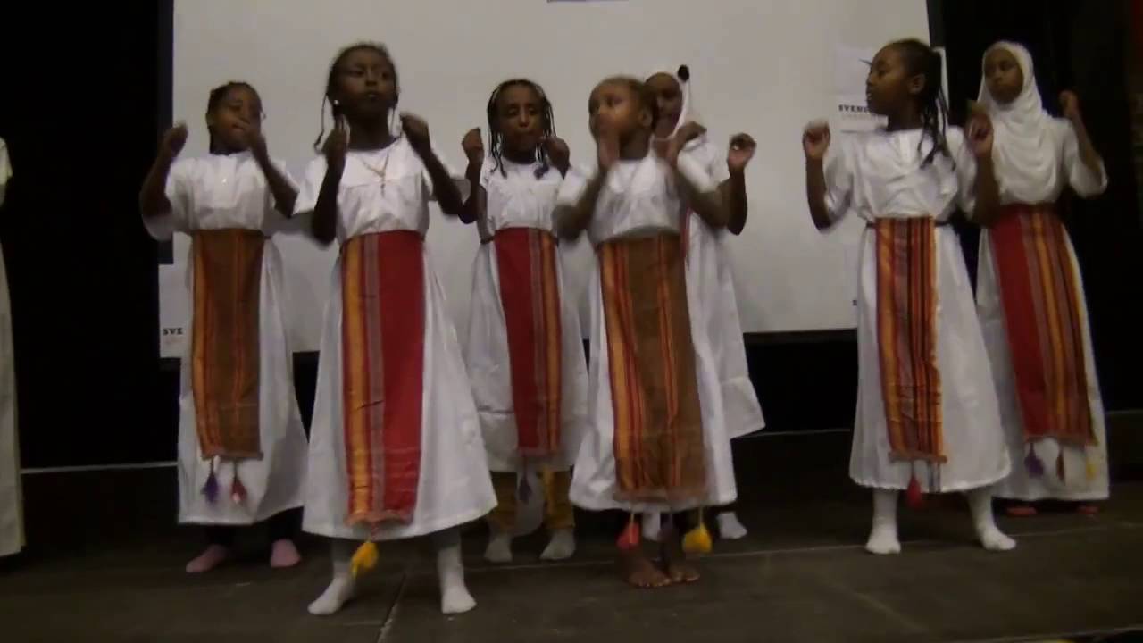 SOMALI CULTURAL PERFORMANCE IN MALMO SWEDEN - YouTube