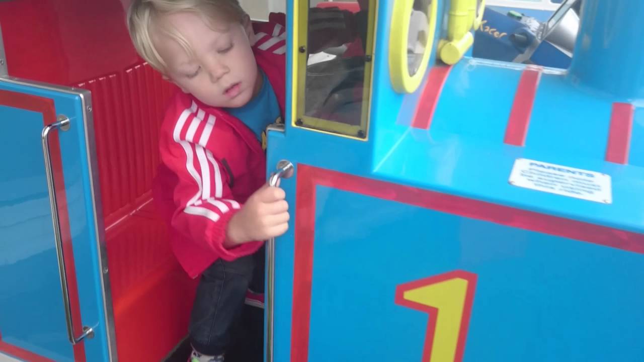 Thomas the Tank Engine Coin Operated Ride - YouTube
