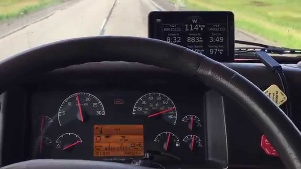 Volvo Semi Truck Top speed 90MPH/141Km - YouTube