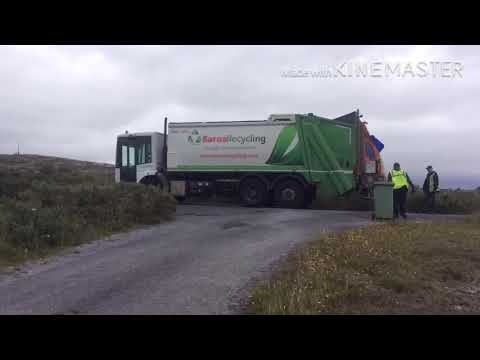 barna recycling mercedes eonic collecting blue and black bins - YouTube