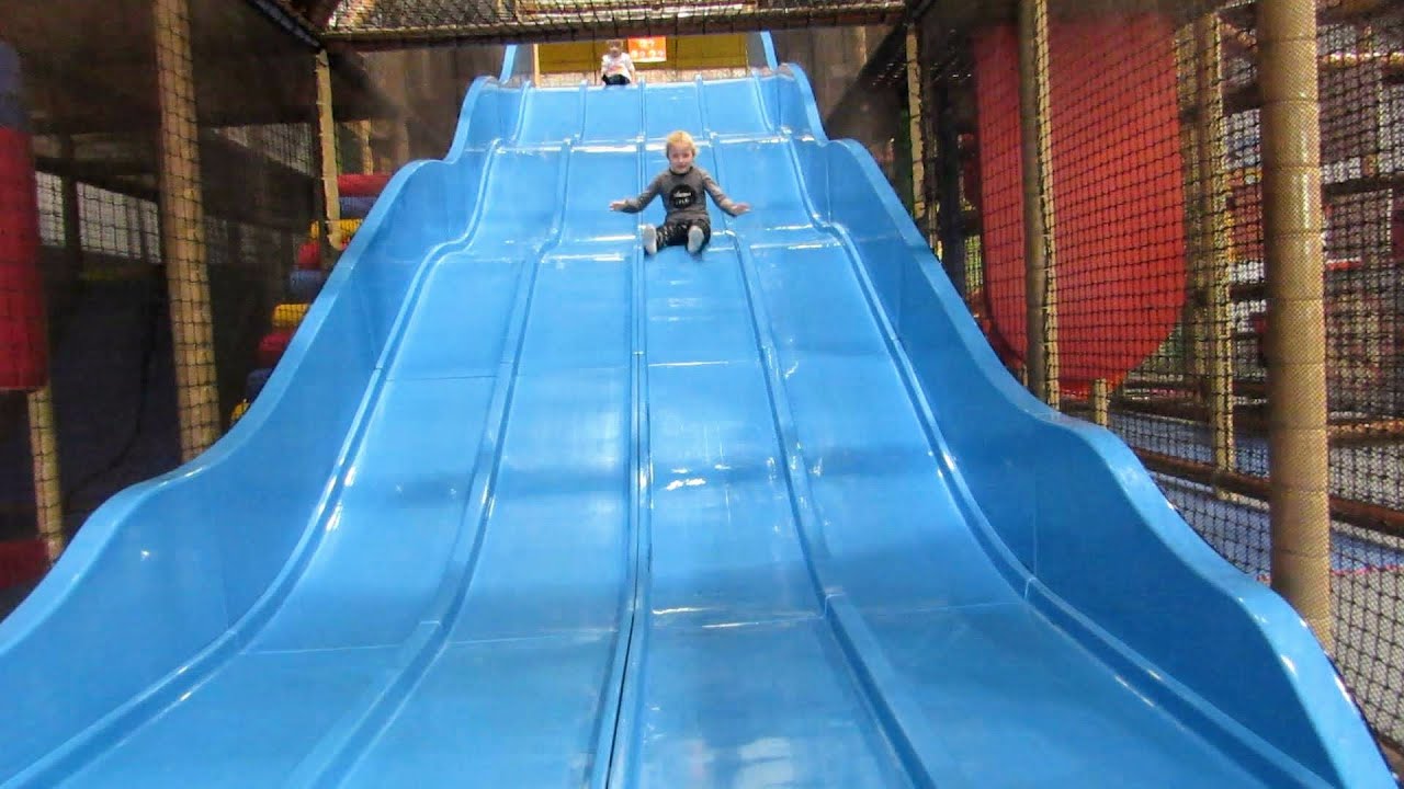 Playroom Loopy's World Playground Fun With Slide Plastics Balls Ball ...