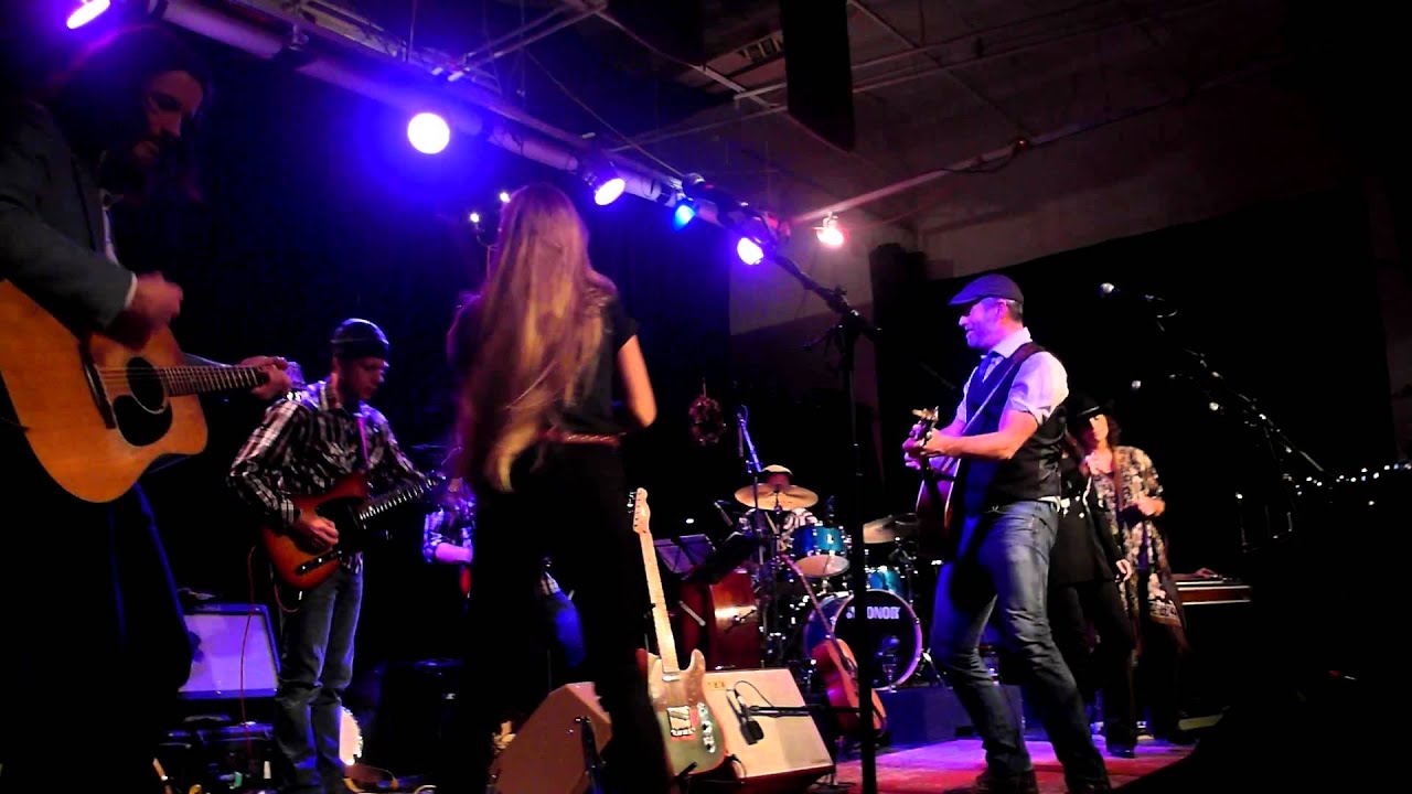 Wendy Bird & Barney Bentall - Deliver Me (Blue Shadows) Chords - Chordify