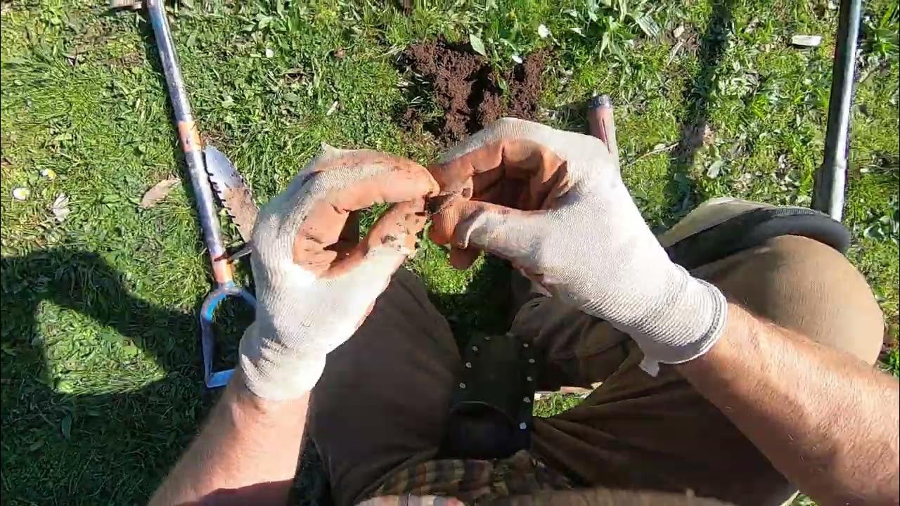 LIVE DIG RING!! Old silver ring at the school with the XP Deus 2. - YouTube