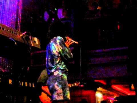 Res performs "Tsunami" live @ Johnny Brendas 05-11-11 - YouTube