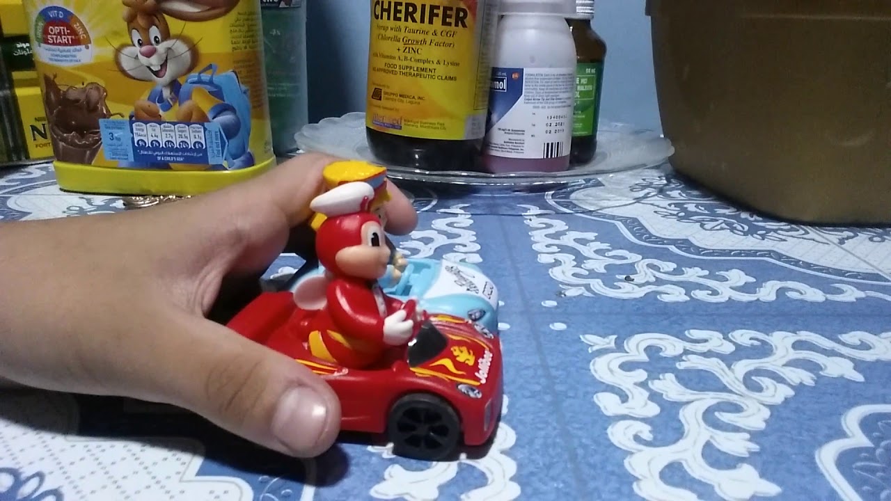 Jollibee and popo racing - YouTube