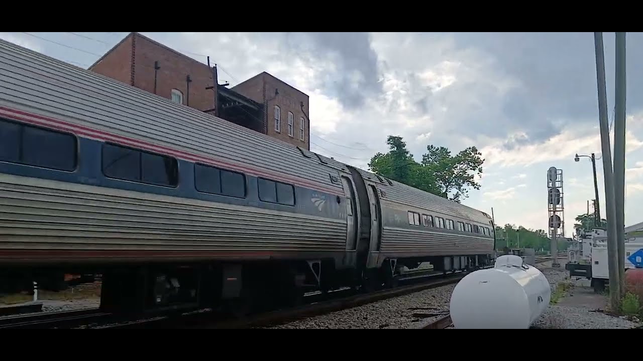 Amtrak Northeast Regional Train 141 Flies Eastbound through Suffolk, Va ...
