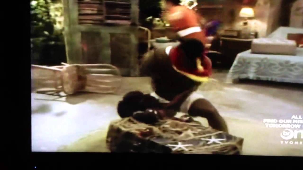 Funny martin fight with rat - YouTube