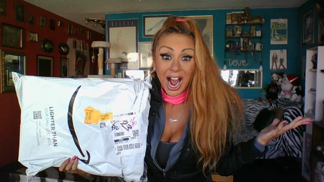 What`s in the Box? Walter Gift to us ALL! - YouTube