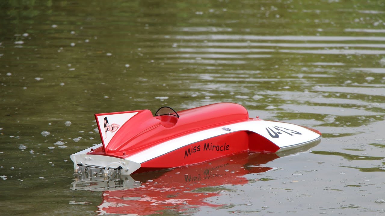 RC Boat Miss Miracle U13 - YouTube