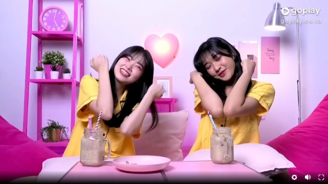 GOPLAY BUCIN - FIONY JKT48 & ONIEL JKT48 | 29 JULI 2022 - YouTube