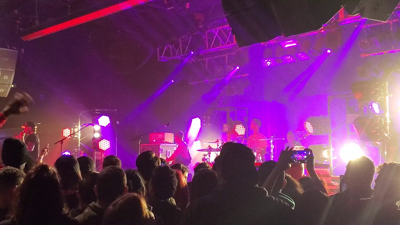 Lydia - Highly Suspect (Live) - YouTube