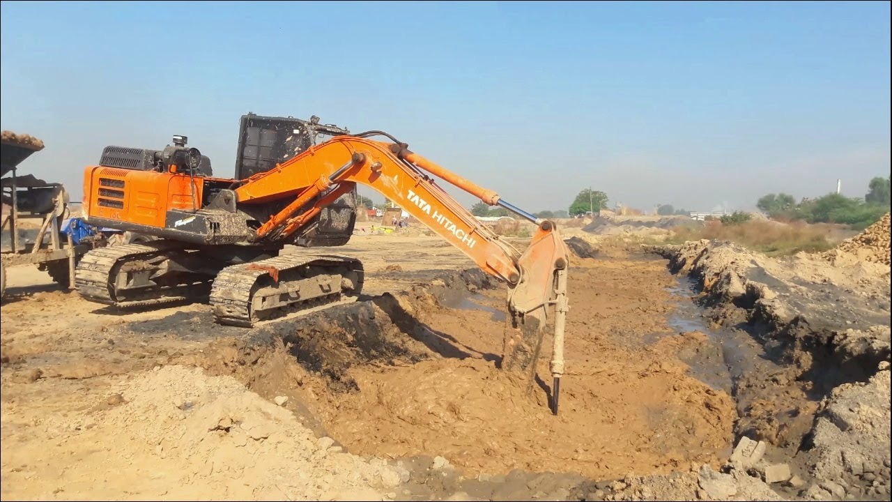 Amazing Work By Tata Hitachi Poclain | Mud Uploading For Brick Making ...