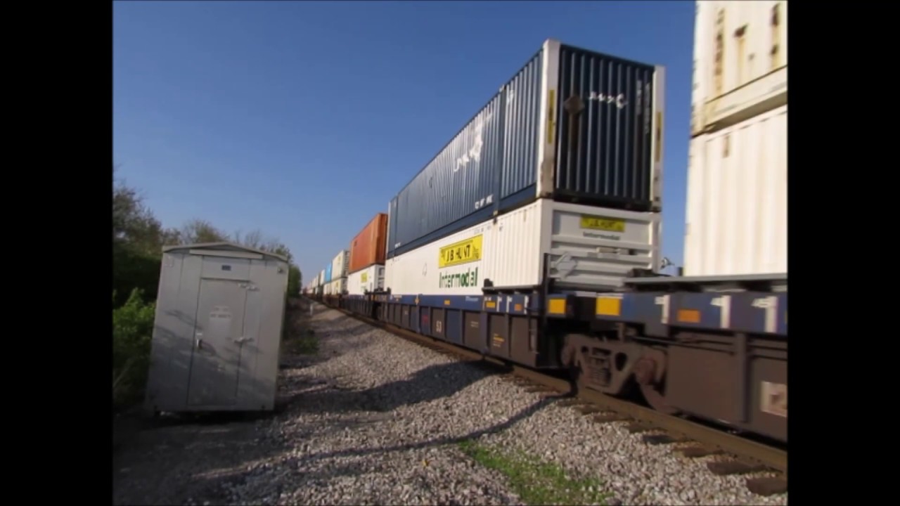 CSX 3300 Terra Haute Bound on the CE&D Sub - YouTube