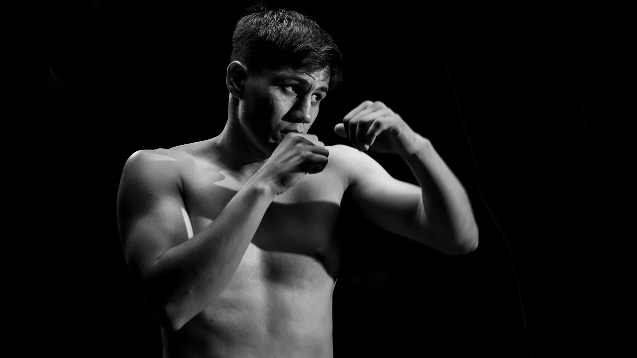 Under the Hand Wraps: Daniel Roman - YouTube