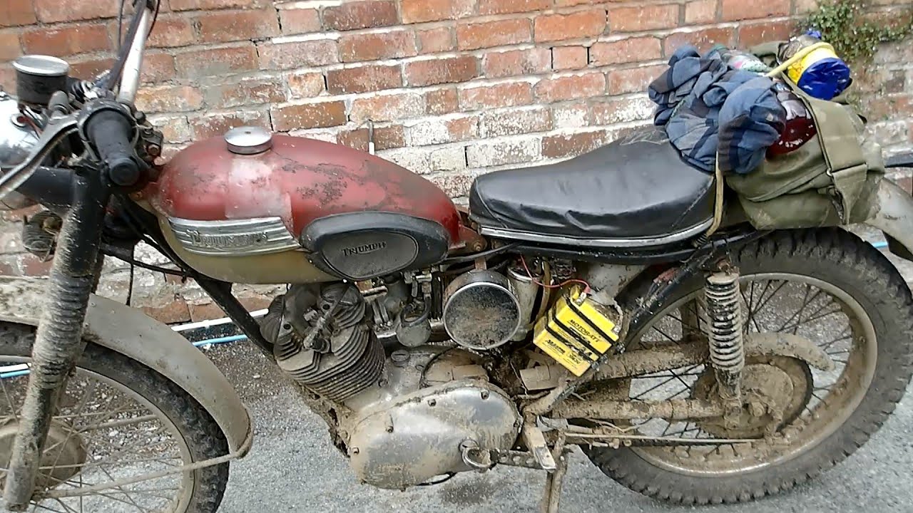 Triumph Tiger Cub Trials replica ride from Abergorlech to Llanwrda ...