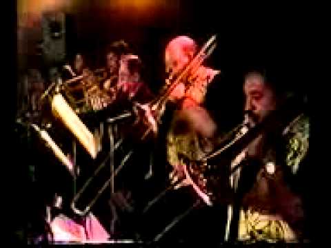 Andy Harlow Performs "???" Live in Puerto Rico - YouTube