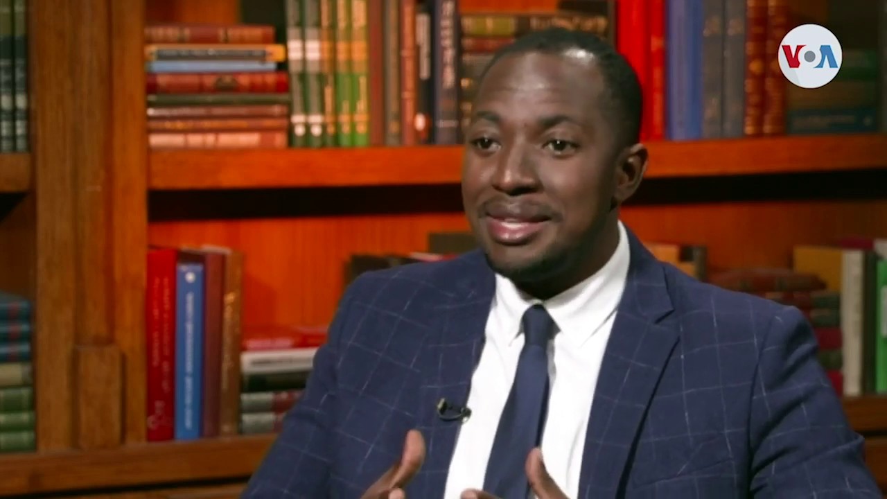 Etzer EMILE sur La Voix de l'Amérique sur le rapport entre la politique ...