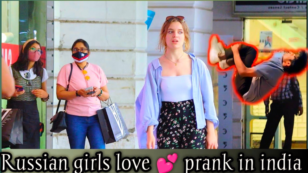 Russian girls dating ️ prank🤣|| proposing 🌹Russian hot girls' prank🤣🤣 # ...