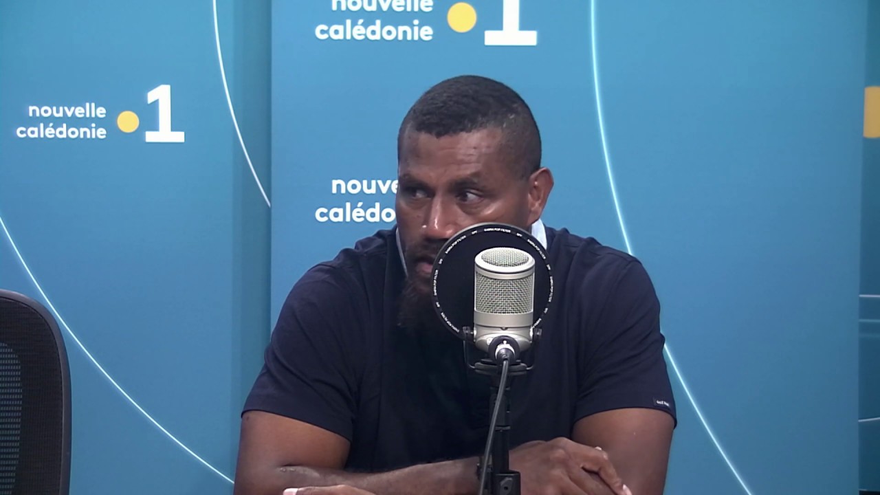 Hippolyte Wakewi Sinewami-Htamumu (Pays Nengoné), président du Sénat ...