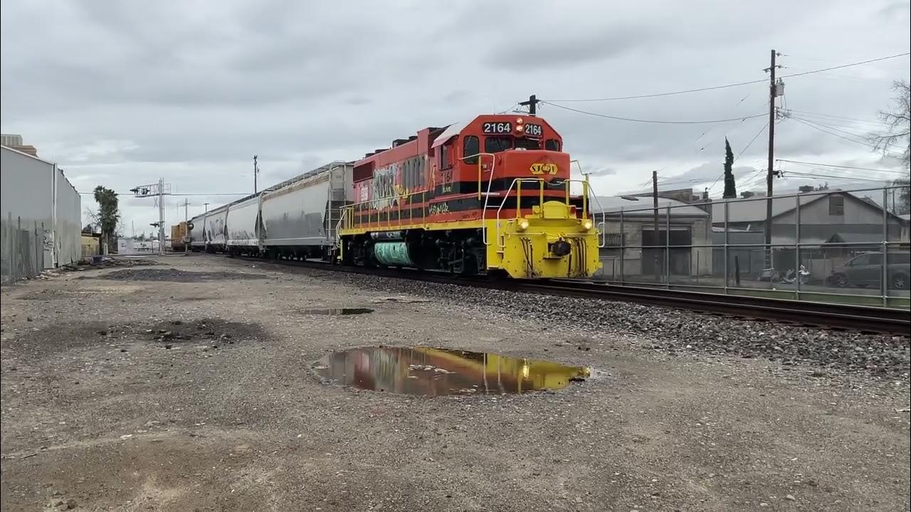 Sjvr 2164 exiting Clovis branch - YouTube