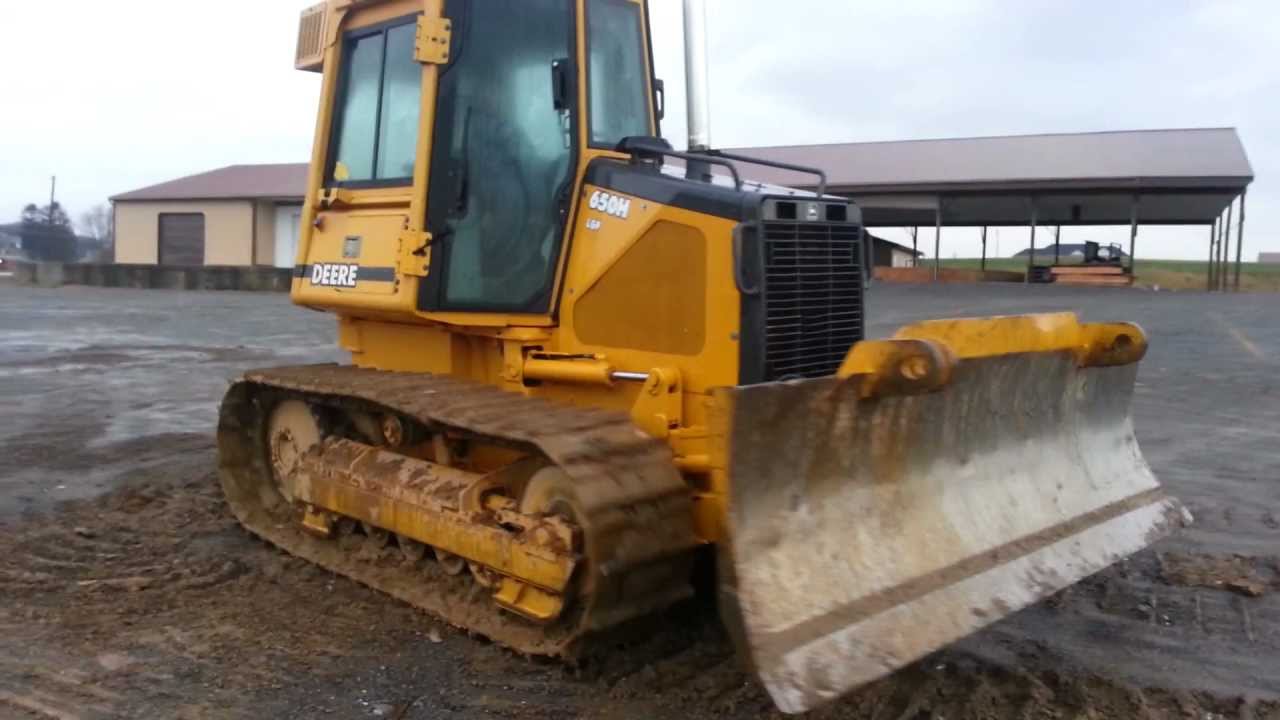 John Deere 650H LGP Cab,heat,air... - YouTube