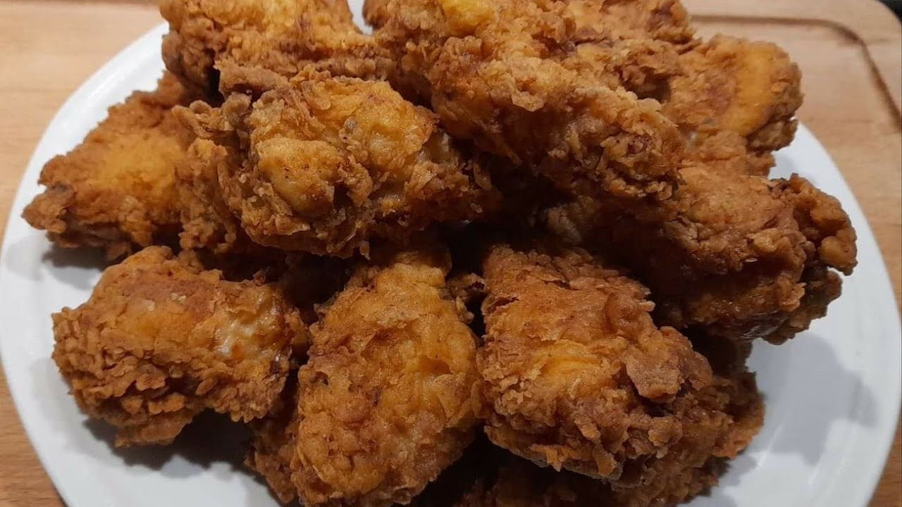 alette di pollo fritte in panure speziata. Fried chicken fins in spicy ...