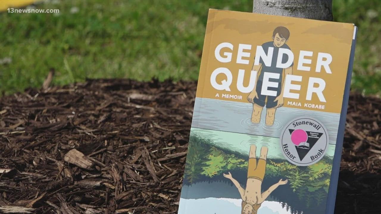 Lawsuit to restrict 'obscene' books dismissed - YouTube